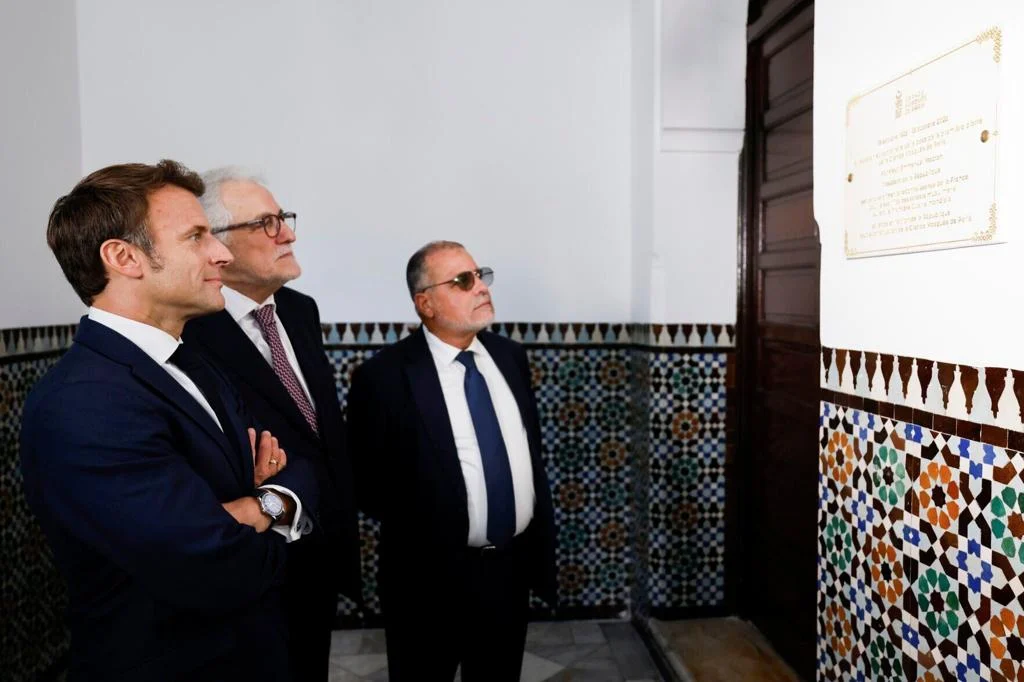 Macron visits Paris mosque to mark its 100th anniversary - Islamic Bridge