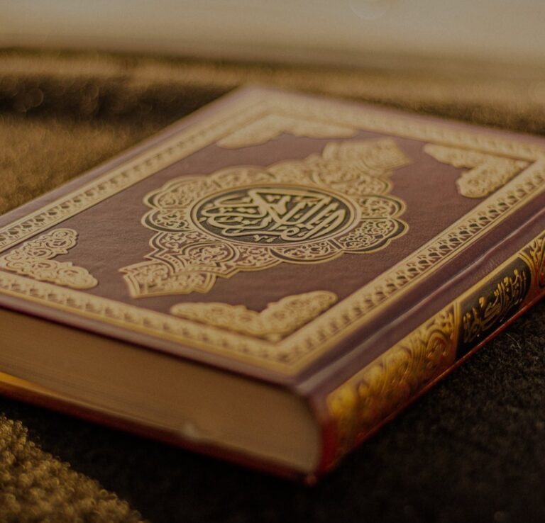 The Story of Prophet John in the Quran - Islamic Bridge
