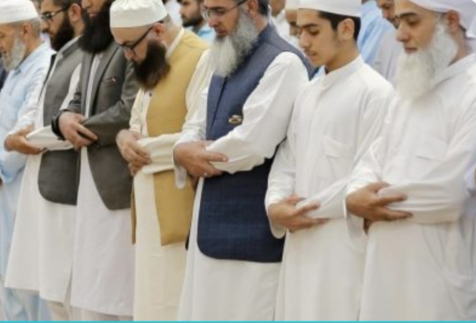 5 Things You Need to Know About the Muslim Prayer - Islamic Bridge
