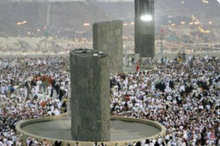 The Story Behind the Stoning in Hajj - Islamic Bridge